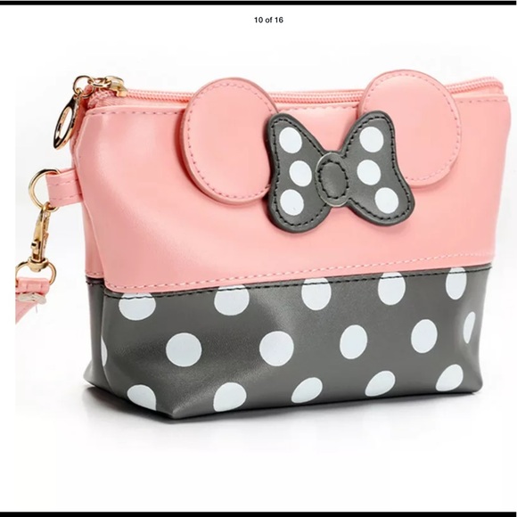 Pink Magnolia | Bags | New Adorable Minnie Mouse Clutch | Poshmark